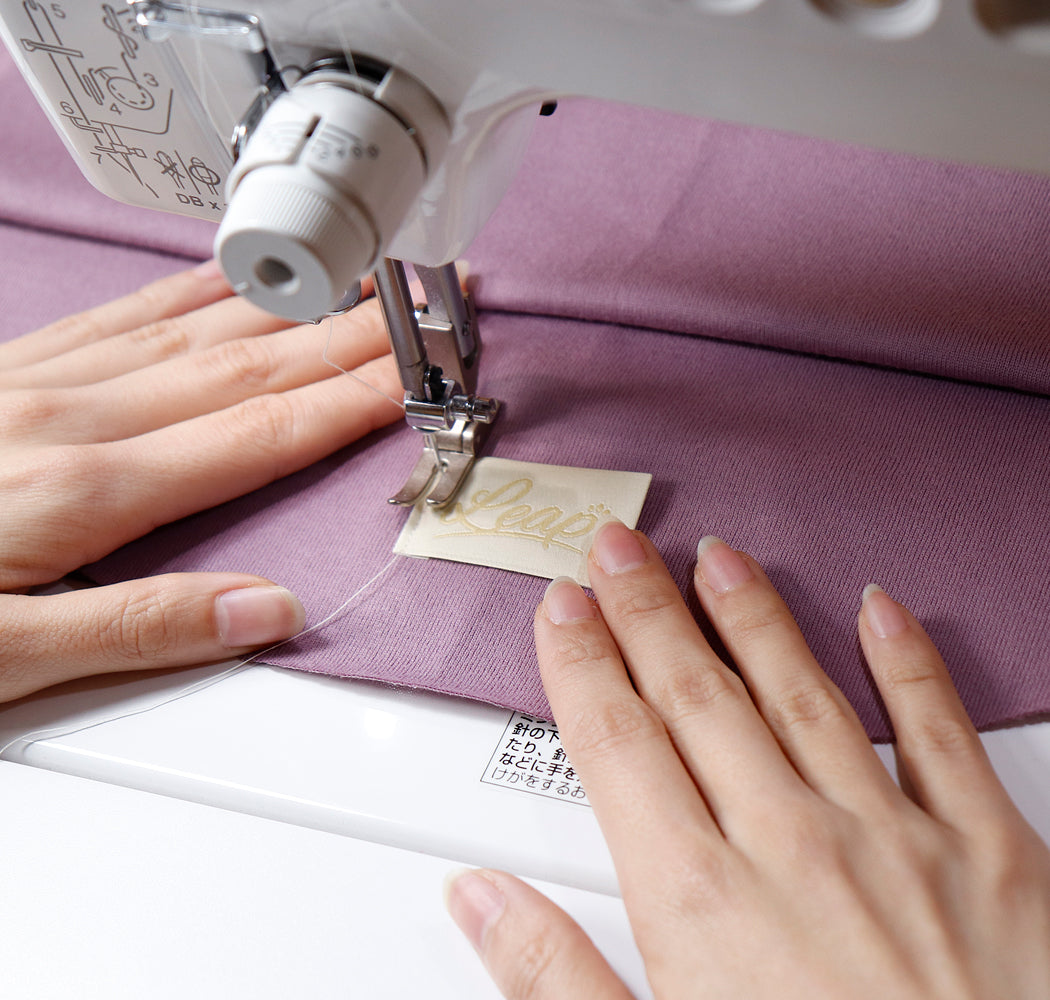 全ての商品を一点ずつ心を込めて制作しています – Leap